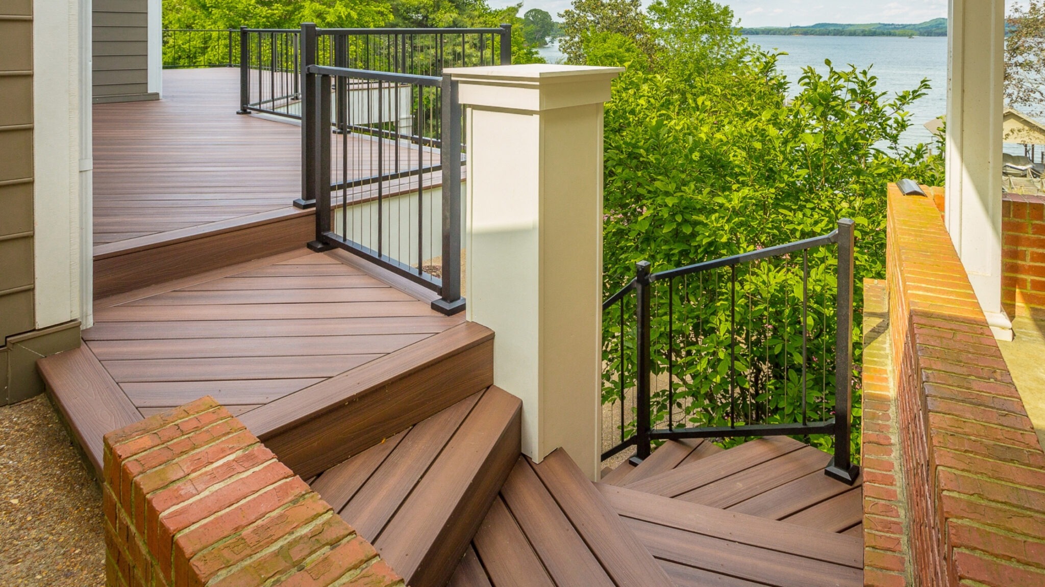 70 Cable Deck Railing Ideas: Elegance Meets Open View | Premium Decking ...